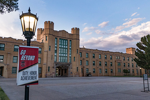 โรงเรียนอเมริกา New Mexico Military Institute, New Mexico, US - The ...